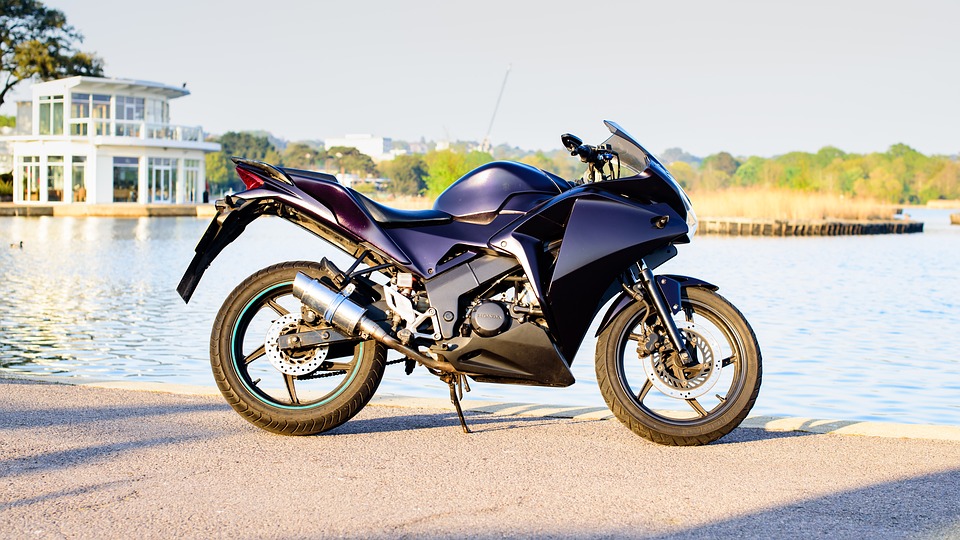 Nova sezona, nove moto gume - Motorsport-salon.si